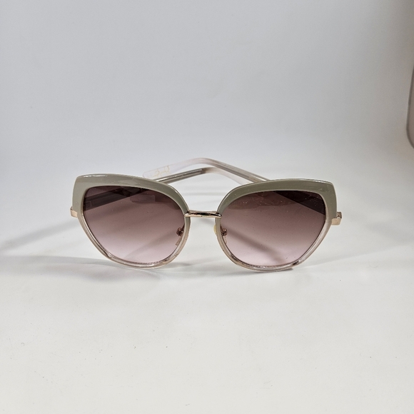 Jessica Simpson | Accessories | Jessica Simpson Sunglasses | Poshmark